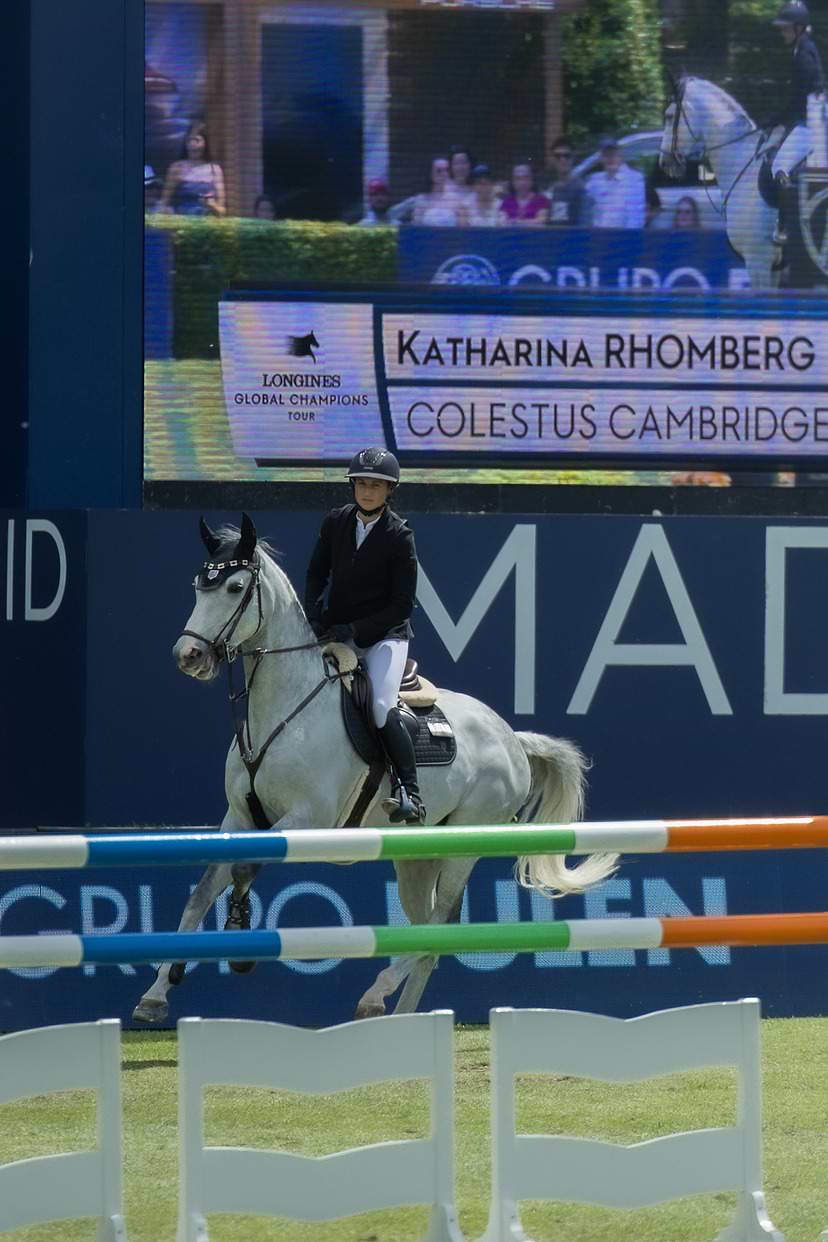 Katharina Rhomberg | Olympia-Springreiterin | Maya Delorez