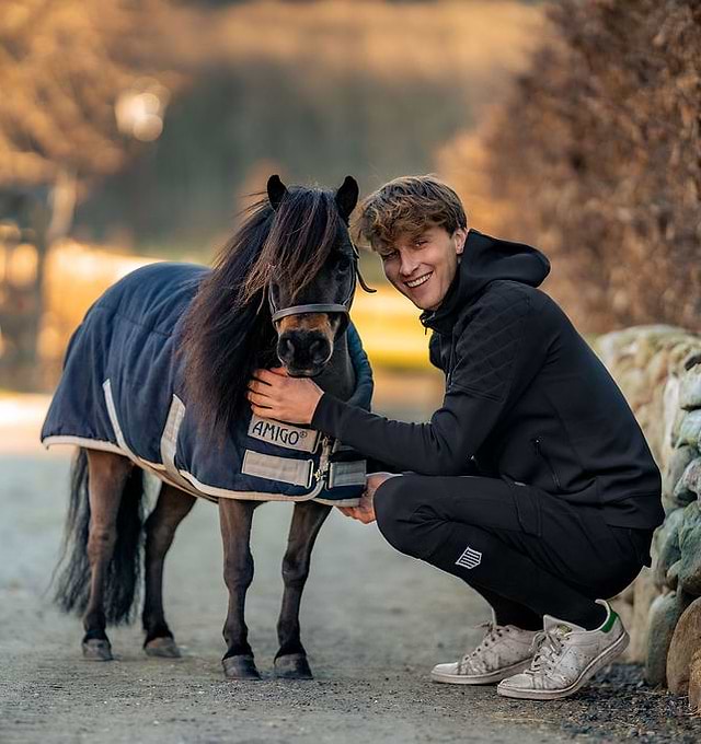 Ambassador Announcement: Carl Hedin | Maya Delorez